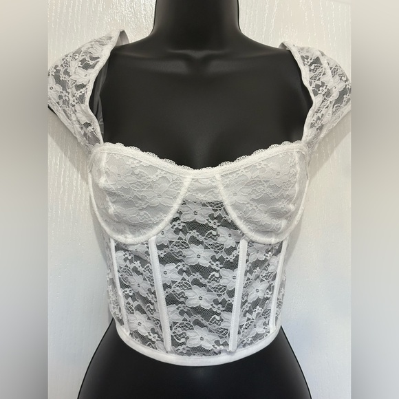 Faded Rose | Tops | White Lace Corset Top With Lace Straps And ...